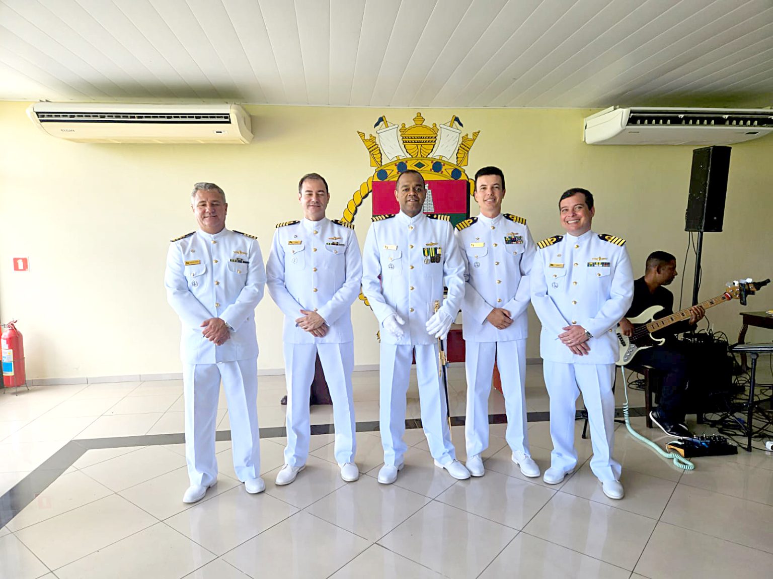 NAVEGAÇÃO EM FOCO - CMG Ornei é o novo diretor do Centro de Intendência ...