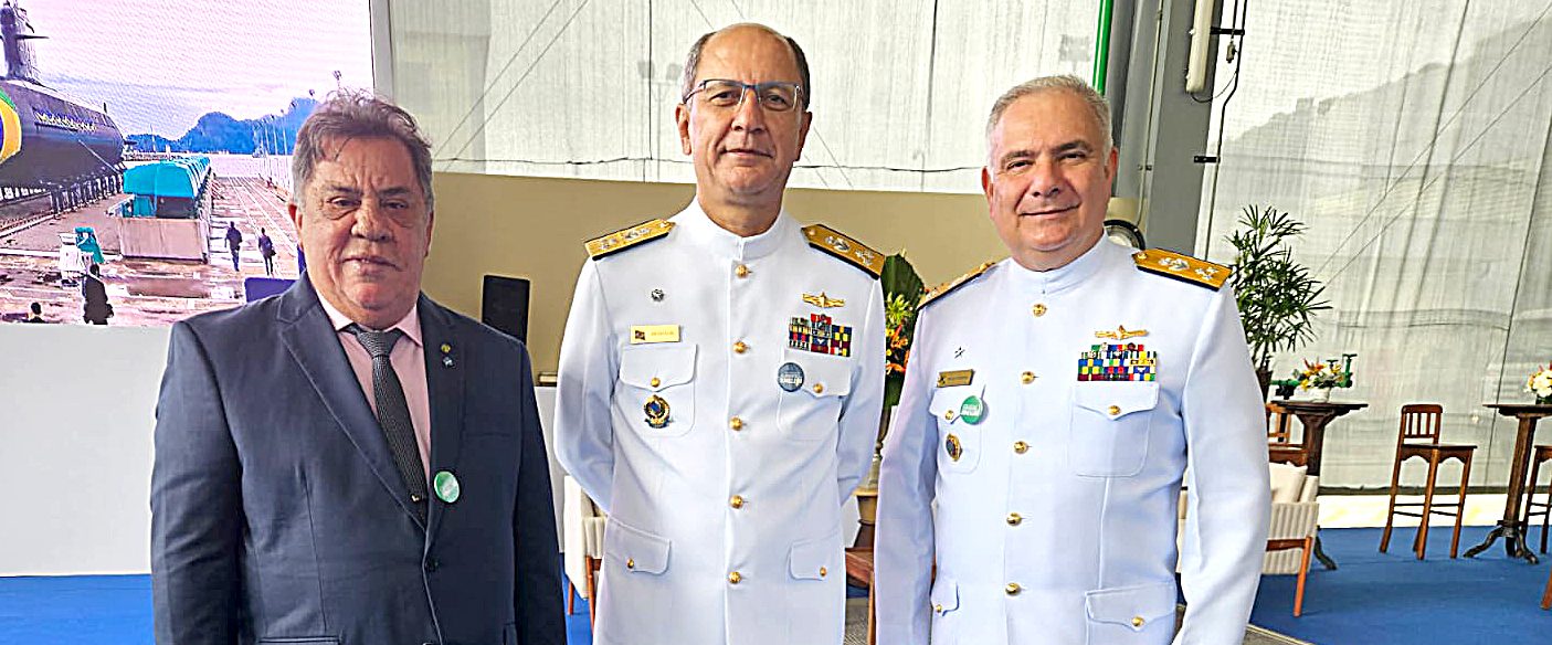 NAVEGAÇÃO EM FOCO - Submarino tonelero é lançado ao mar. - Portal da ...